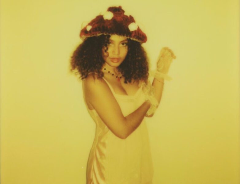 メランコリックで儚い世界観は必聴！ivriのおすすめ曲5選【BoK Music Times】